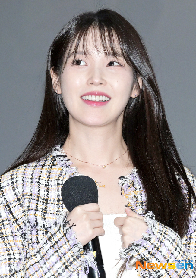 아이유 사랑스러운 미소[포토엔hd] 뉴스인코리아