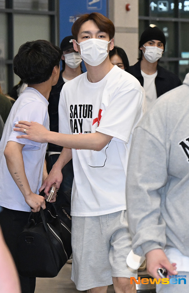 SF9 주호, 바쁜 매니져 격려하며 [포토엔HD] - 뉴스인코리아