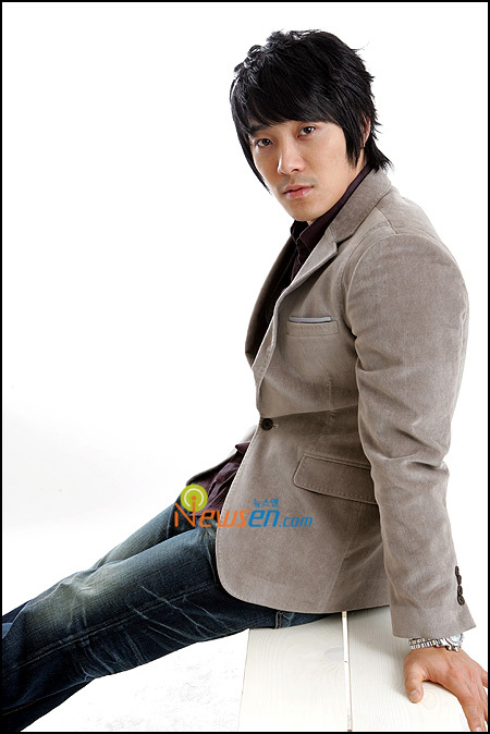 KCM 4옥타브 가창력 과시 - 손에 잡히는 뉴스 눈에 보이는 뉴스 - 뉴스엔