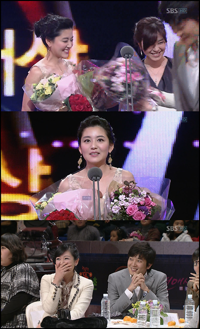 정미선 SBS연예대상 아나운서상 “함께 울고 웃고 기뻐하고 분노하는 아나운서 되겠다” - 손에 잡히는 뉴스 눈에 보이는 뉴스 - 뉴스엔