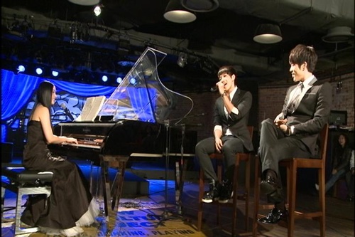 2AM 창민 vs 2PM 준수, 절친 진보라 놓고 기싸움 팽팽 - 손에 잡히는 뉴스 눈에 보이는 뉴스 - 뉴스엔