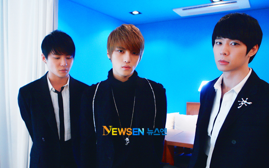 JYJ가 KBS ‘뮤직뱅크’ 출연못한 진짜 이유는? - 손에 잡히는 뉴스 눈에 보이는 뉴스 - 뉴스엔