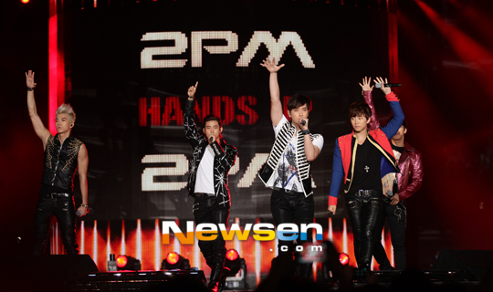 [포토엔]2PM ‘hands up’ - 손에 잡히는 뉴스 눈에 보이는 뉴스 - 뉴스엔