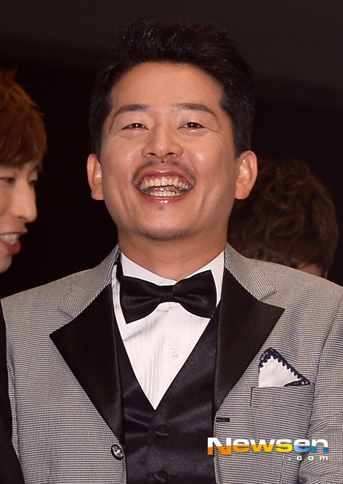 김준호 KBS연예대상 ‘대상후보 왔자나!’ [포토엔] - 손에 잡히는 뉴스 눈에 보이는 뉴스 - 뉴스엔