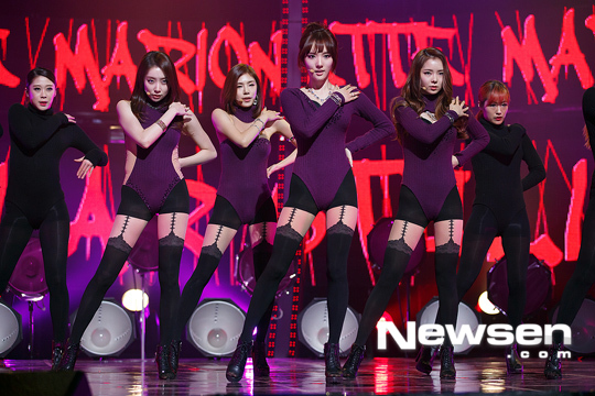 [포토엔]아찔하게 돌아온 스텔라 - 손에 잡히는 뉴스 눈에 보이는 뉴스 - 뉴스엔