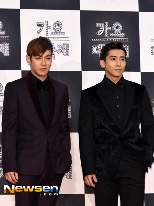 [포토엔]플라이투더스카이 ‘오랜만에 인사드려요’ (KBS가요대축제) - 손에 잡히는 뉴스 눈에 보이는 뉴스 - 뉴스엔