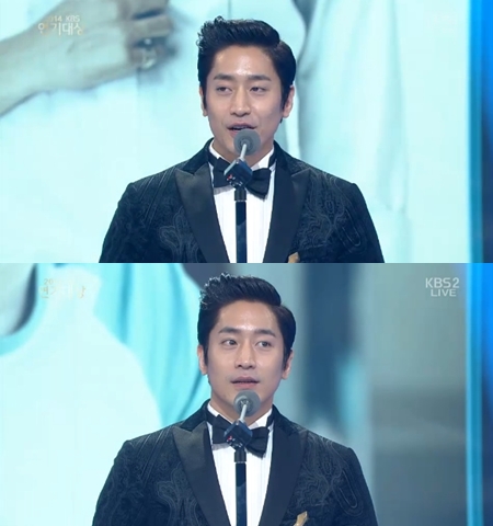 ‘KBS 연기대상’ 문정혁 우수상, 신화 아닌 배우로도 우뚝 - 손에 잡히는 뉴스 눈에 보이는 뉴스 - 뉴스엔