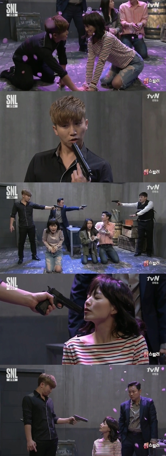 ‘SNL7’ 유세윤 안영미, 시도 때도 없는 인질 로맨스 - 손에 잡히는 뉴스 눈에 보이는 뉴스 - 뉴스엔