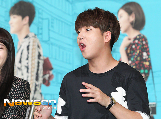 [포토엔HD]B1A4 바로 ‘모두를 빵 터지게 만든 슬로우 모션’ - 손에 잡히는 뉴스 눈에 보이는 뉴스 - 뉴스엔