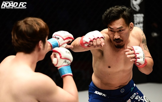 로드FC 050 ‘선수 겸 관장’ 파이터가 말하는 겸직 장단점? - 손에 잡히는 뉴스 눈에 보이는 뉴스 - 뉴스엔