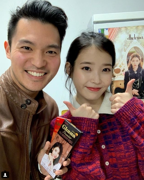 아이유 인맥 어디까지? 바이올리니스트 레이 첸과 다정 친분샷[SNS★컷] - 손에 잡히는 뉴스 눈에 보이는 뉴스 - 뉴스엔