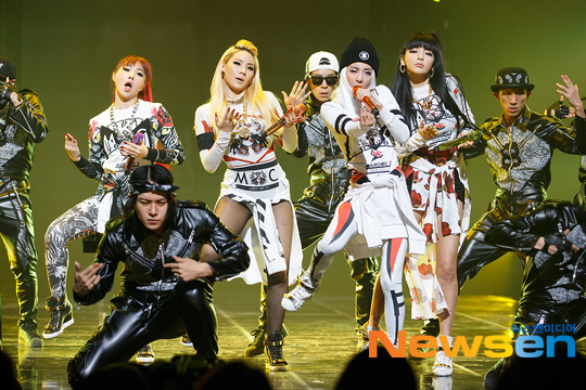 CL, 2NE1 데뷔 10주년 자축…과거 사진 보며 추억팔이中[SNS★컷] - 손에 잡히는 뉴스 눈에 보이는 뉴스 - 뉴스엔