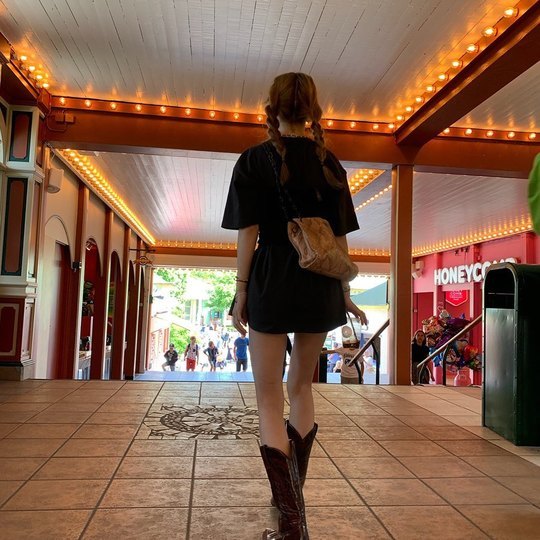 AOA 지민X설현, 어린아이보다 신난 놀이공원 데이트[SNS★컷] - 손에 잡히는 뉴스 눈에 보이는 뉴스 - 뉴스엔