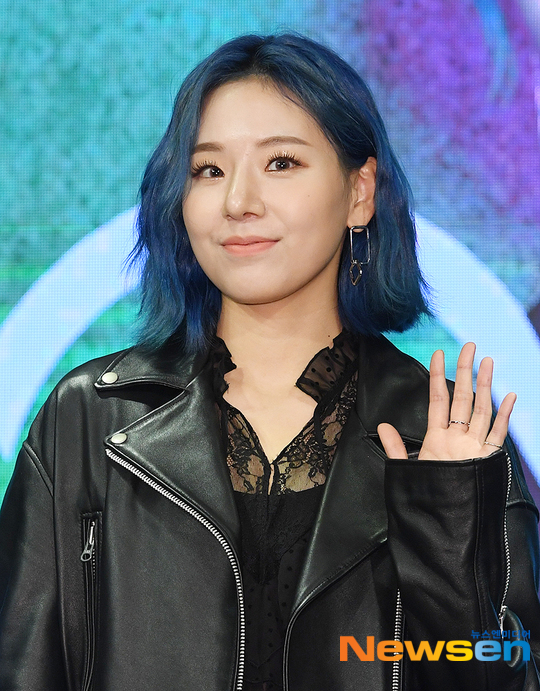 HEDY(해디), 몽환적인 인사 [포토엔HD] - 손에 잡히는 뉴스 눈에 보이는 뉴스 - 뉴스엔