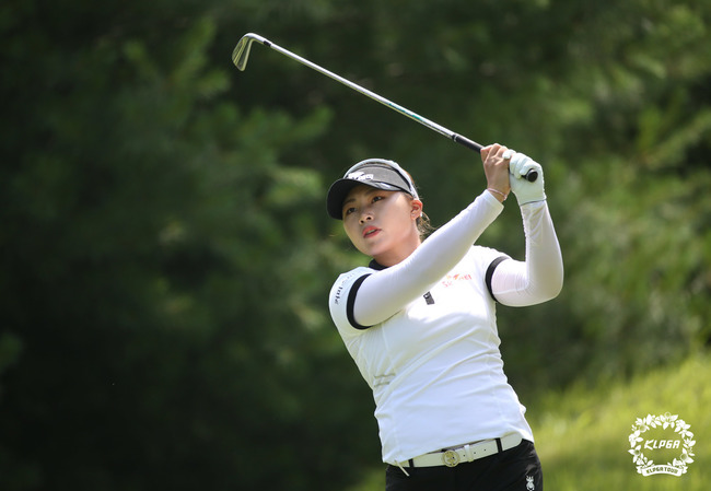 김지영2, KLPGA BC카드‧한경레이디스컵 2020 연장 끝에 ‘우승’ - 손에 잡히는 뉴스 눈에 보이는 뉴스 - 뉴스엔