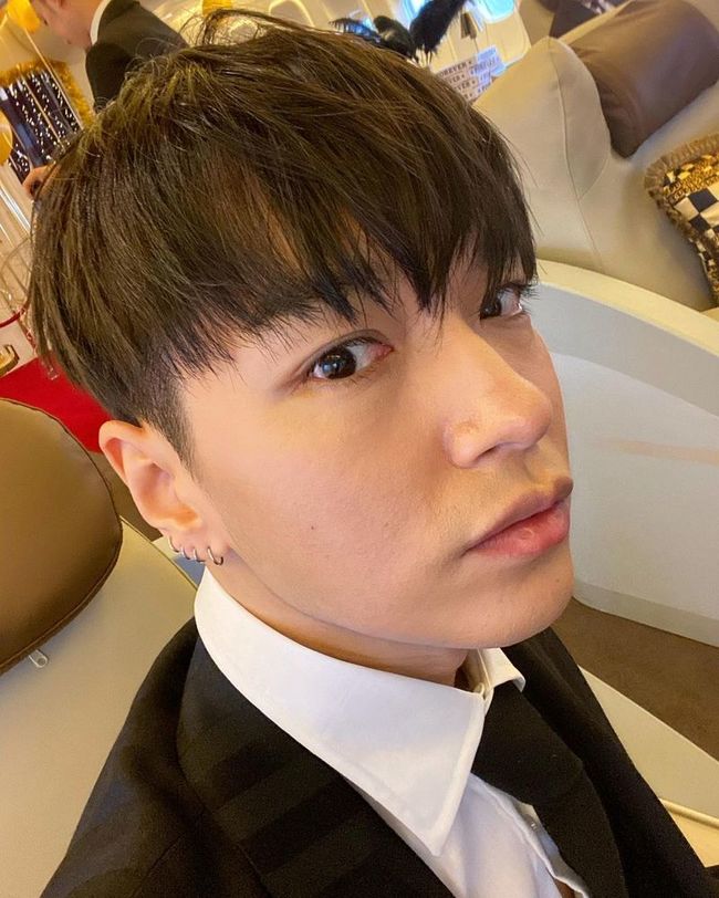 쌈디, 검은색 정장 입고 뽐낸 훈훈한 비주얼 ‘T존 미남’ [SNS★컷] - 손에 잡히는 뉴스 눈에 보이는 뉴스 - 뉴스엔