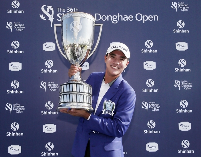 대상-상금왕 휩쓴 김태훈, 다승왕 김한별..2020 KPGA 빛낸 순간 - 손에 잡히는 뉴스 눈에 보이는 뉴스 - 뉴스엔