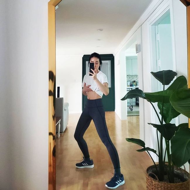 김경화, 167.9cm-51.9kg 몸매 인증 “갱년기 아니고 성장기”[SNS★컷] - 손에 잡히는 뉴스 눈에 보이는 뉴스 - 뉴스엔