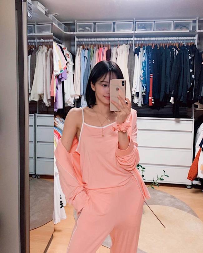 ‘163cm·49kg’ 한보름, 잠옷만 입었는데 이 몸매 실화? 여신강림 그자체 - 손에 잡히는 뉴스 눈에 보이는 뉴스 - 뉴스엔