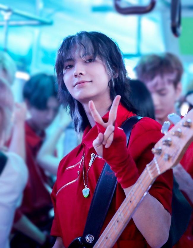 엑스디너리 히어로즈 ‘Test Me’ 비하인드컷, 6인 6색 뮤직 히어로 - 손에 잡히는 뉴스 눈에 보이는 뉴스 - 뉴스엔