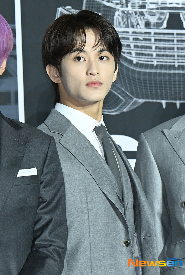 NCT127 마크, 분위기 있게 [포토엔HD] - 손에 잡히는 뉴스 눈에 보이는 뉴스 - 뉴스엔