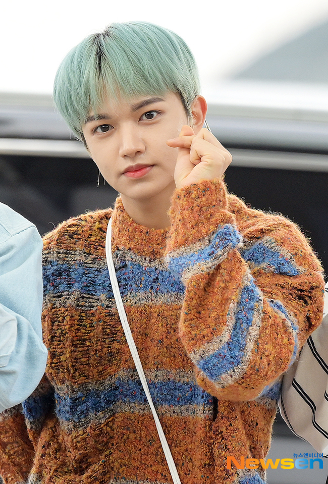 BAE173 빛, 하트 받으세요~[포토엔HD] - 손에 잡히는 뉴스 눈에 보이는 뉴스 - 뉴스엔