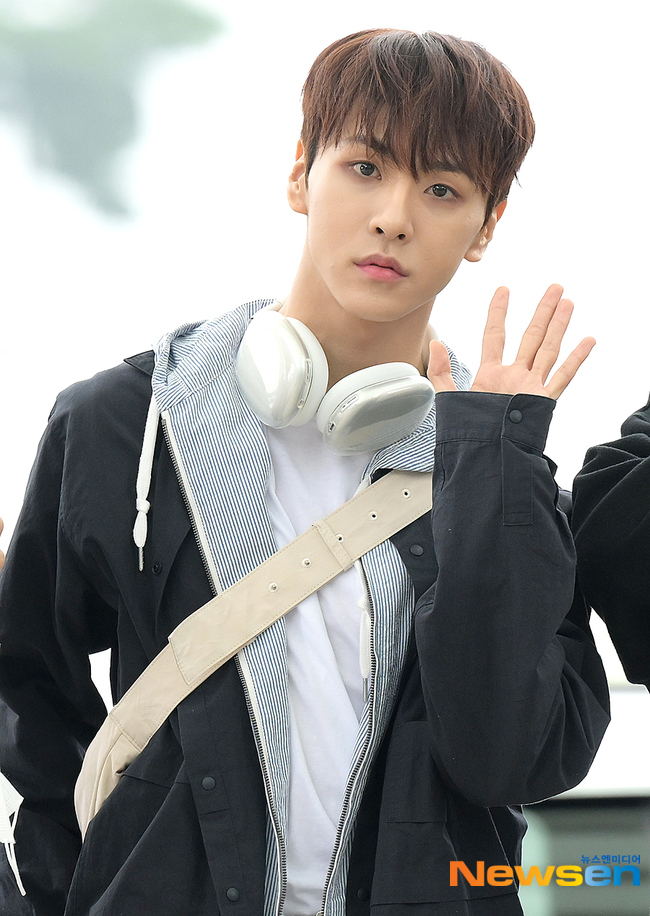 BAE173 유준, 일본 다녀올게요~[포토엔HD] - 손에 잡히는 뉴스 눈에 보이는 뉴스 - 뉴스엔