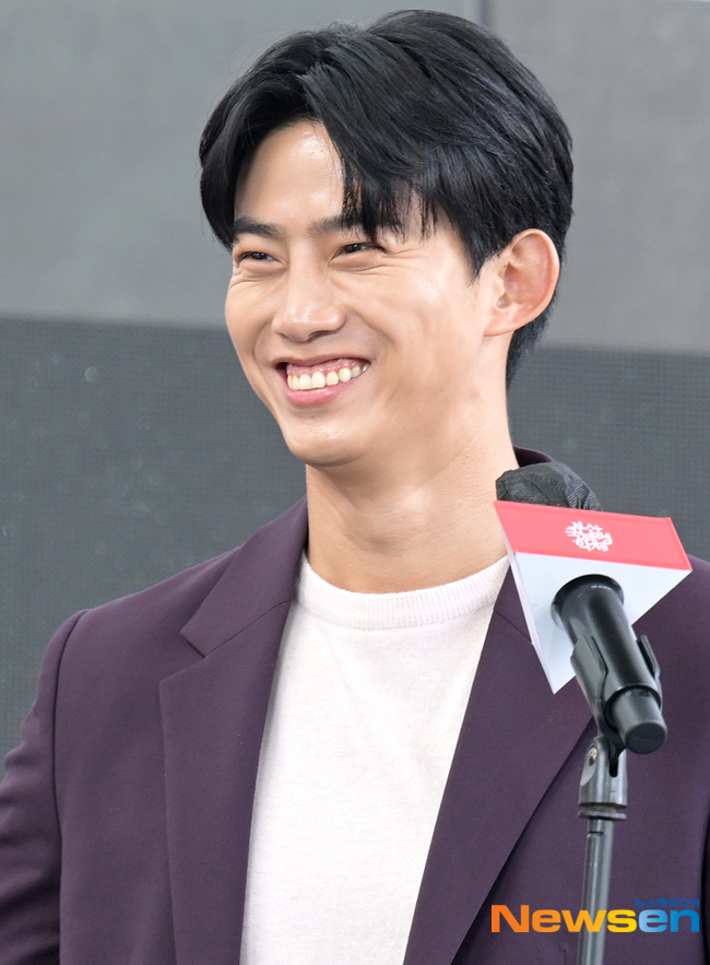 옥택연, 중독적인 빙구美[포토엔HD] - 뉴스인코리아