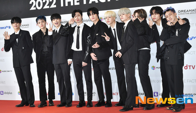 트레저(TREASURE), 눈이 다 시원해지는 포즈 (TMA)[포토엔HD] - 손에 잡히는 뉴스 눈에 보이는 뉴스 - 뉴스엔