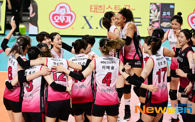 인삼공사, 3-0으로 잡은 GS칼텍스[포토엔HD] - 손에 잡히는 뉴스 눈에 보이는 뉴스 - 뉴스엔