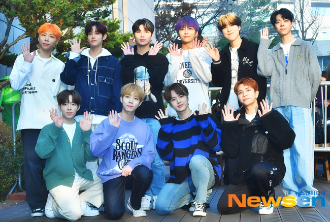 나인아이 NINE.i, 출근길 포즈부터 넘사벽 [포토엔HD] - 손에 잡히는 뉴스 눈에 보이는 뉴스 - 뉴스엔