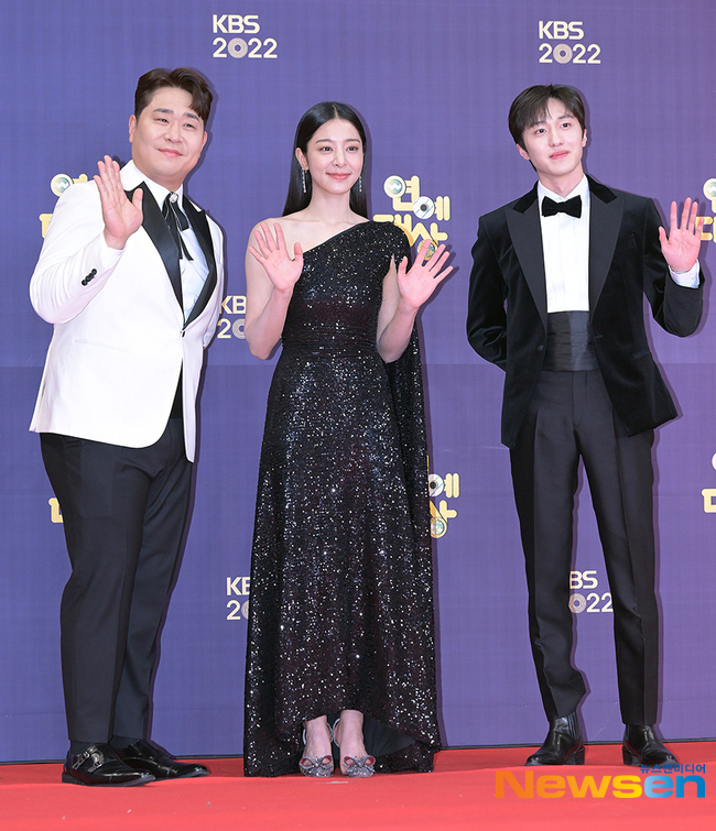 문세윤-설인아-찬희, KBS연예대상 MC 호흡[포토엔HD] - 뉴스인코리아