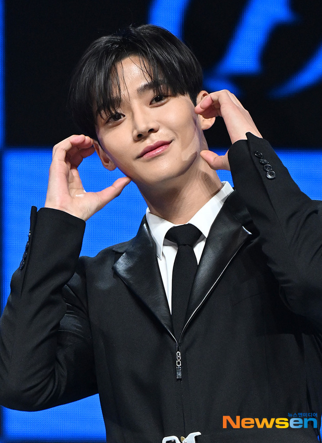 SF9 로운, 스윗한 볼하트 [포토엔HD] - 손에 잡히는 뉴스 눈에 보이는 뉴스 - 뉴스엔