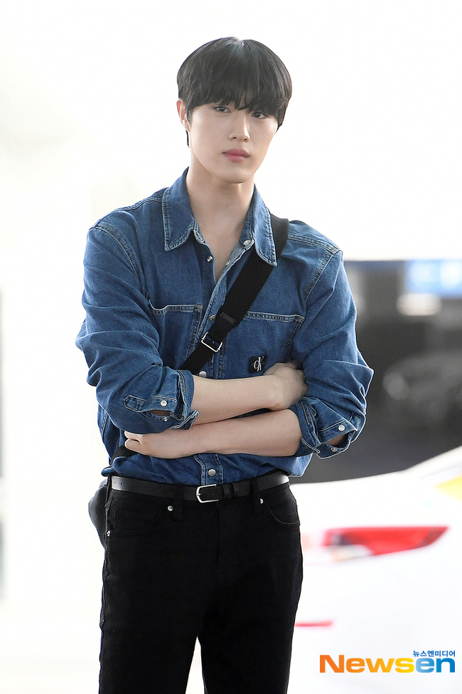 CIX 현석 ‘팔짱끼고 모델 눈빛’[포토엔HD] - 손에 잡히는 뉴스 눈에 보이는 뉴스 - 뉴스엔