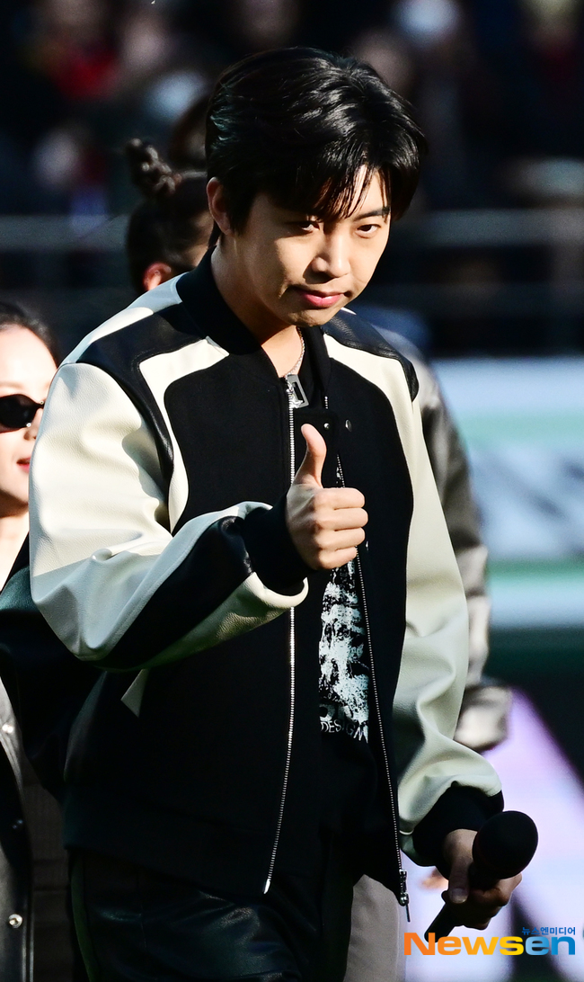 “임영웅, 나훈아·심수봉급 대우 받아”…권재영 PD, KBS 단독쇼 비화 공개 - 손에 잡히는 뉴스 눈에 보이는 뉴스 - 뉴스엔