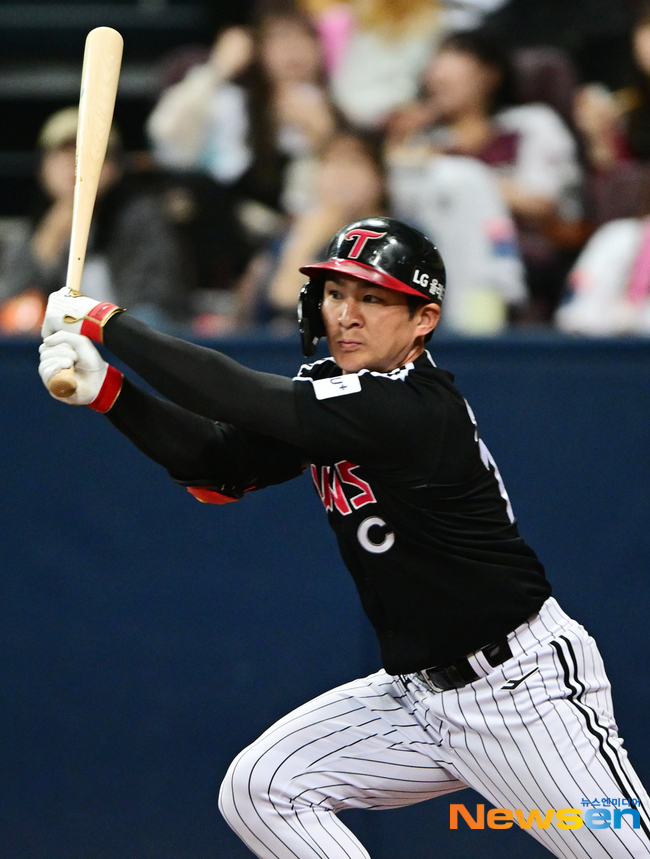 ‘타선 폭발+임찬규 완벽투’ LG, SSG 꺾고 1위 탈환 - 손에 잡히는 뉴스 눈에 보이는 뉴스 - 뉴스엔