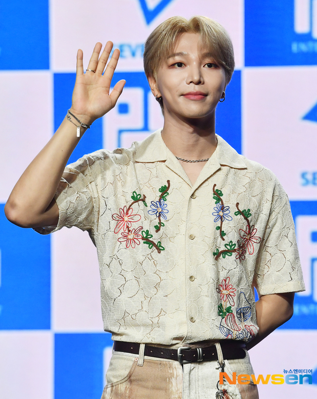 “하이라이트 잇는 라이브 장인” 세븐어스 ‘피크타임 영광 속 7년만 재데뷔 [종합] 손에 잡히는 뉴스 눈에 보이는 뉴스