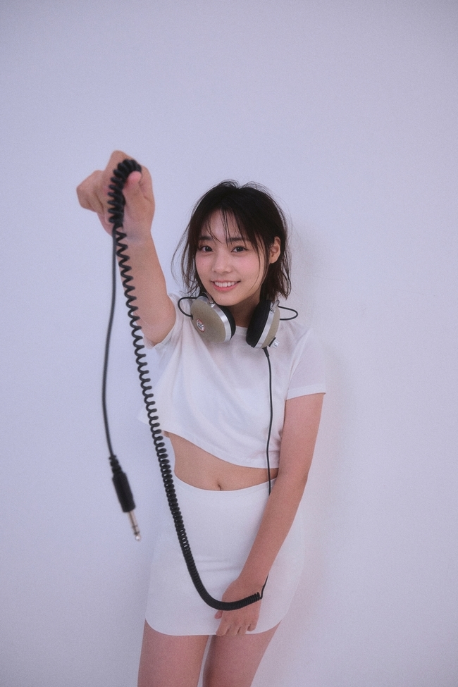 ‘日 NMB48 출신’ QWER 이시연, 발랄+청순 프로필 공개 - 손에 잡히는 뉴스 눈에 보이는 뉴스 - 뉴스엔