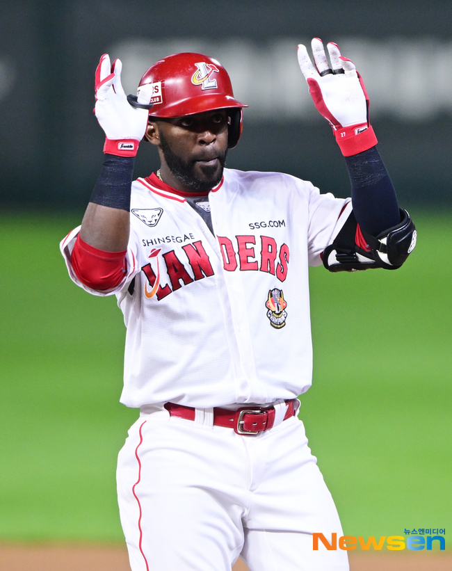 에레디아, SSG 2차전 첫 안타[포토엔HD] - 손에 잡히는 뉴스 눈에 보이는 뉴스 - 뉴스엔