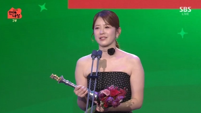 ‘골때녀 방출’ 김승혜, 푸스카스상에 눈물 “마음 아픈데 감사”[2023 SBS 연예대상] - 손에 잡히는 뉴스 눈에 보이는 뉴스 - 뉴스엔