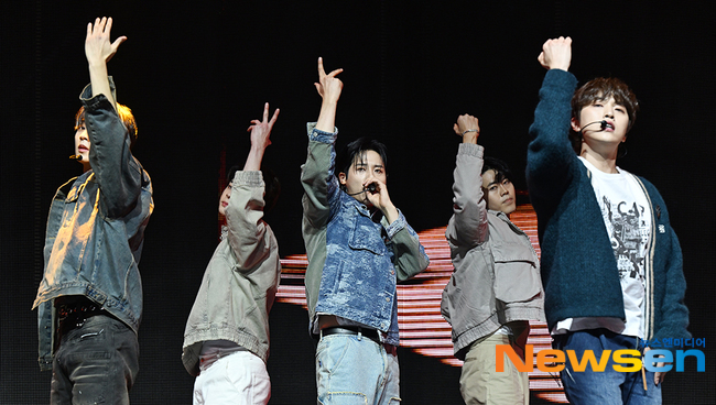 B1A4, 높이올라 [포토엔HD] - 손에 잡히는 뉴스 눈에 보이는 뉴스 - 뉴스엔