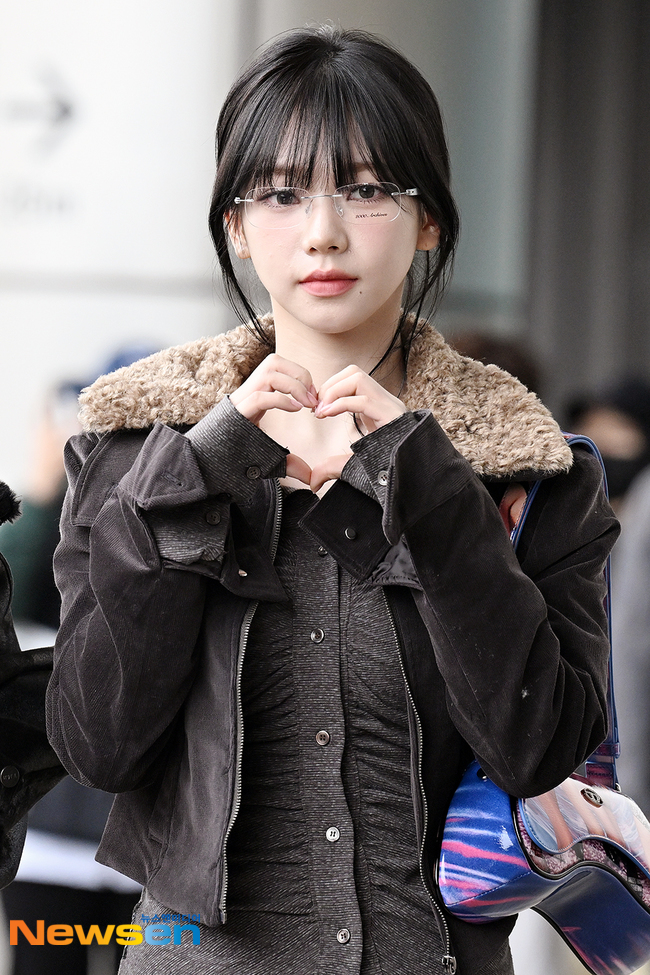 에스파 카리나 ‘비현실적인 얼굴 크기’[포토엔HD] - 손에 잡히는 뉴스 눈에 보이는 뉴스 - 뉴스엔