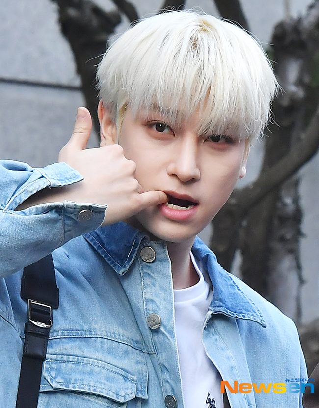 BAE173 한결, 강렬한 출근길 포즈 [포토엔HD] - 손에 잡히는 뉴스 눈에 보이는 뉴스 - 뉴스엔