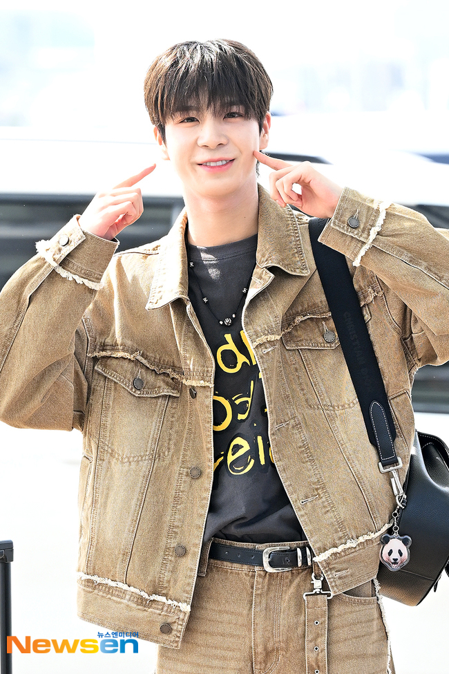 JD1(정동원) ‘귀엽게 볼 콕!’[포토엔HD] - 손에 잡히는 뉴스 눈에 보이는 뉴스 - 뉴스엔