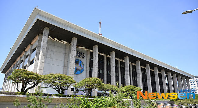 KBS, MBC ‘스트레이트’ 상대 정정보도·1억 청구 소송 “명예 심각하게 훼손”[공식] - 손에 잡히는 뉴스 눈에 보이는 뉴스 - 뉴스엔
