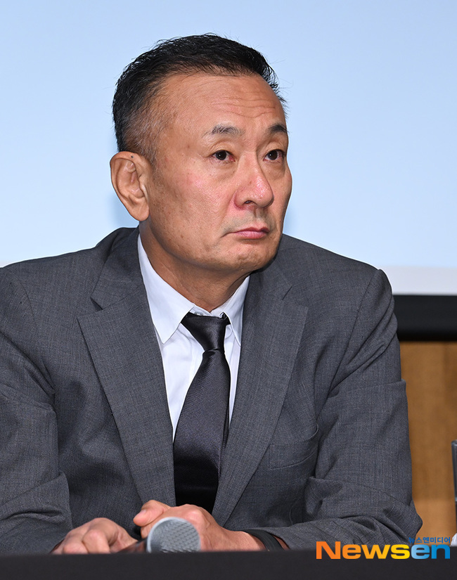 기자회견에 참석한 김동준 INB100 대표 [포토엔HD] - 뉴스인코리아