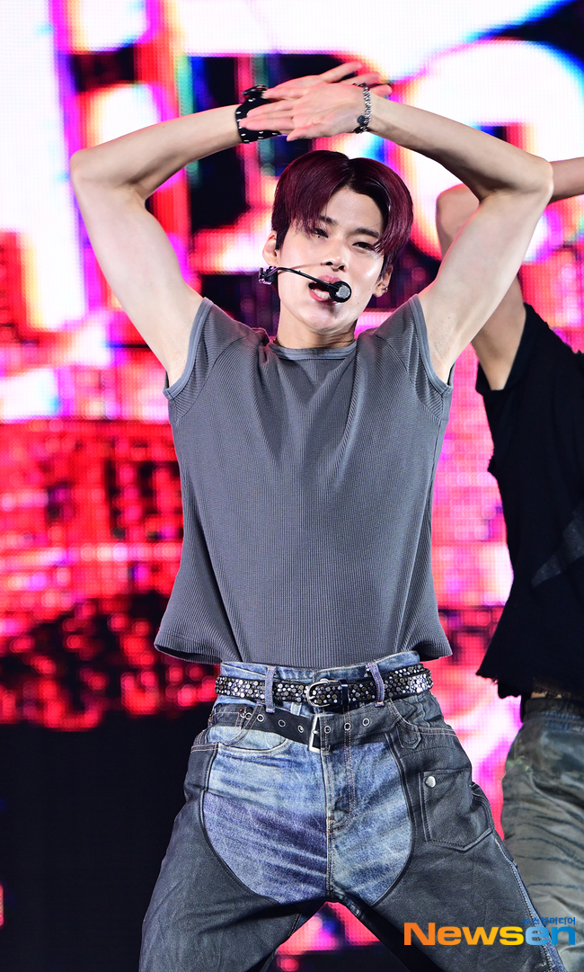 라이즈 소희, 여심 흔드는 손짓[포토엔HD] - 뉴스인코리아