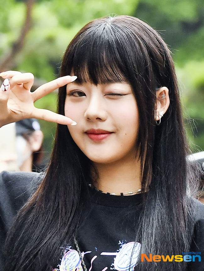 VVUP 팬, 매력적인 윙크~ [포토엔HD] - 손에 잡히는 뉴스 눈에 보이는 뉴스 - 뉴스엔