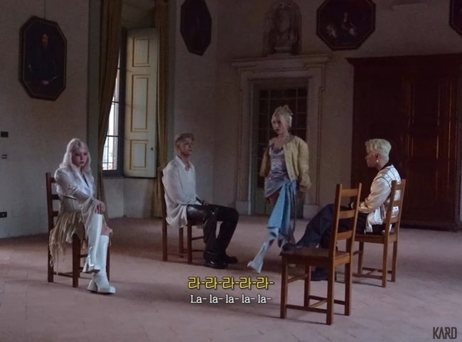 카드, 신곡 ‘Tell My Momma’→‘엄마에게 말하면’으로 특별 번역 - 손에 잡히는 뉴스 눈에 보이는 뉴스 - 뉴스엔