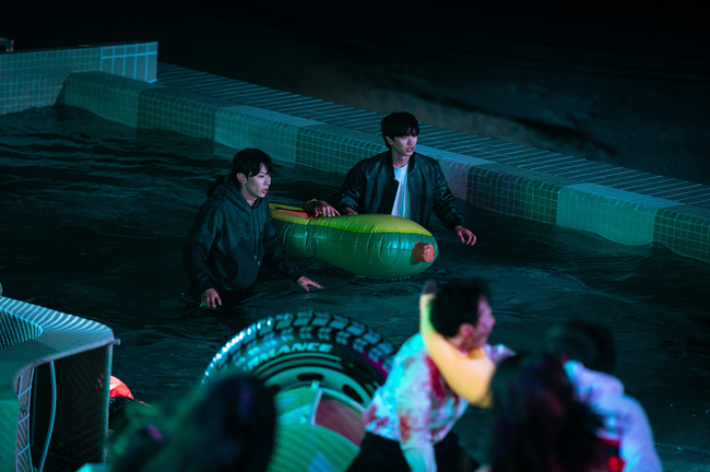 덱스 육성재 권은비 95즈 운명은? ‘좀비버스2’ 오늘(19일) 전편 공개 - 손에 잡히는 뉴스 눈에 보이는 뉴스 - 뉴스엔